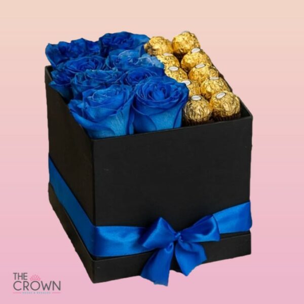 Cubo de 8 Rosas Azules y 8 Bombones Ferrero. - The crown